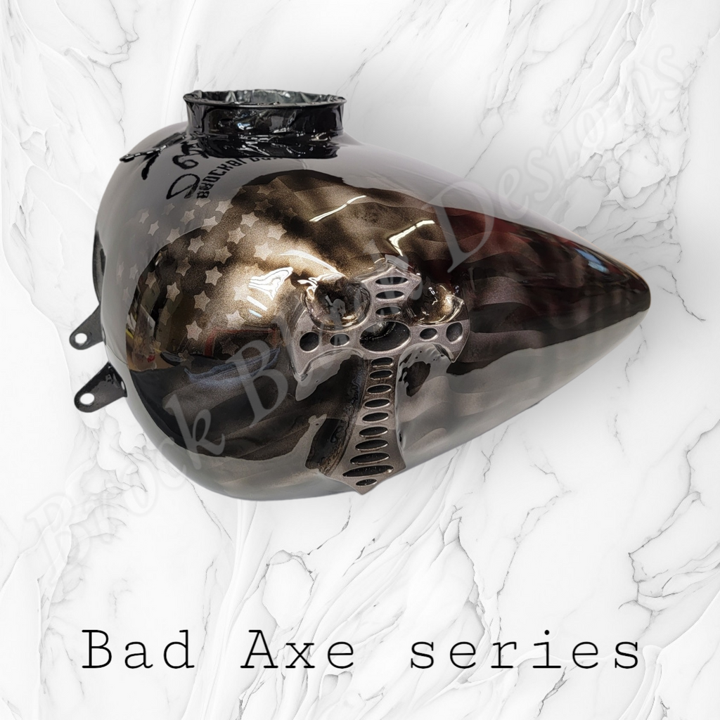 Bad Axe tank – Brock Black Customs